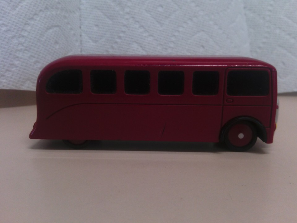 Bachmann Trains Thomas and Friends Bertie Bus 2002 42442 HO/OO #2 | eBay