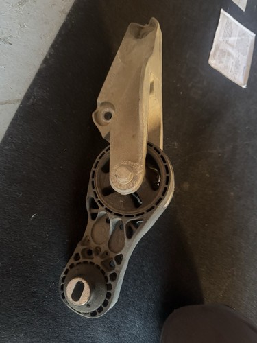 09-17 Buick Enclave Chevrolet Traverse Engine Torque Strut Mount ...