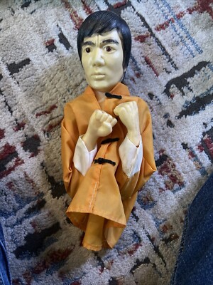 VINTAGE BRUCE LEE KUNG-FU PUNCHING HAND PUPPET RARE | eBay