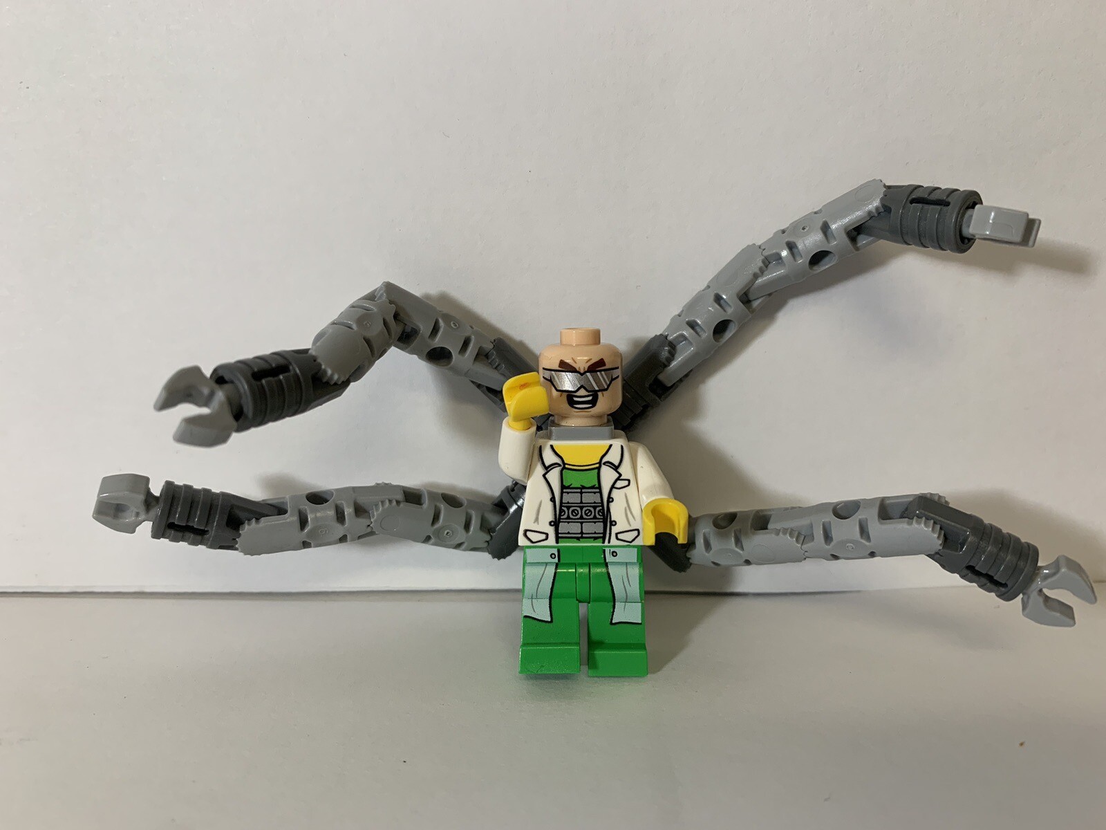 LEGO Dr. Octopus Otto Octavius Doc Ock Minifigure White Coat Super ...