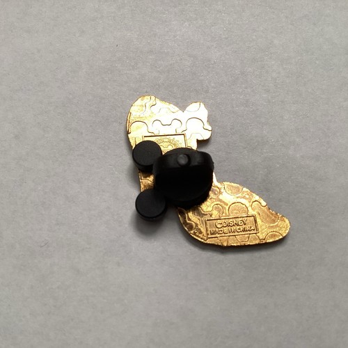 DISNEY PIN SNOW WHITE PRINCESS SHOES HIGH HEELS SEVEN DWARFS 2012 ...