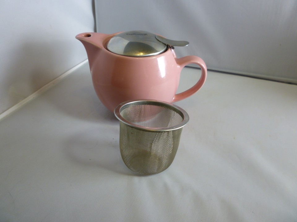 BeeHouse Small Pink Tea Pitcher with Strainer | eBay