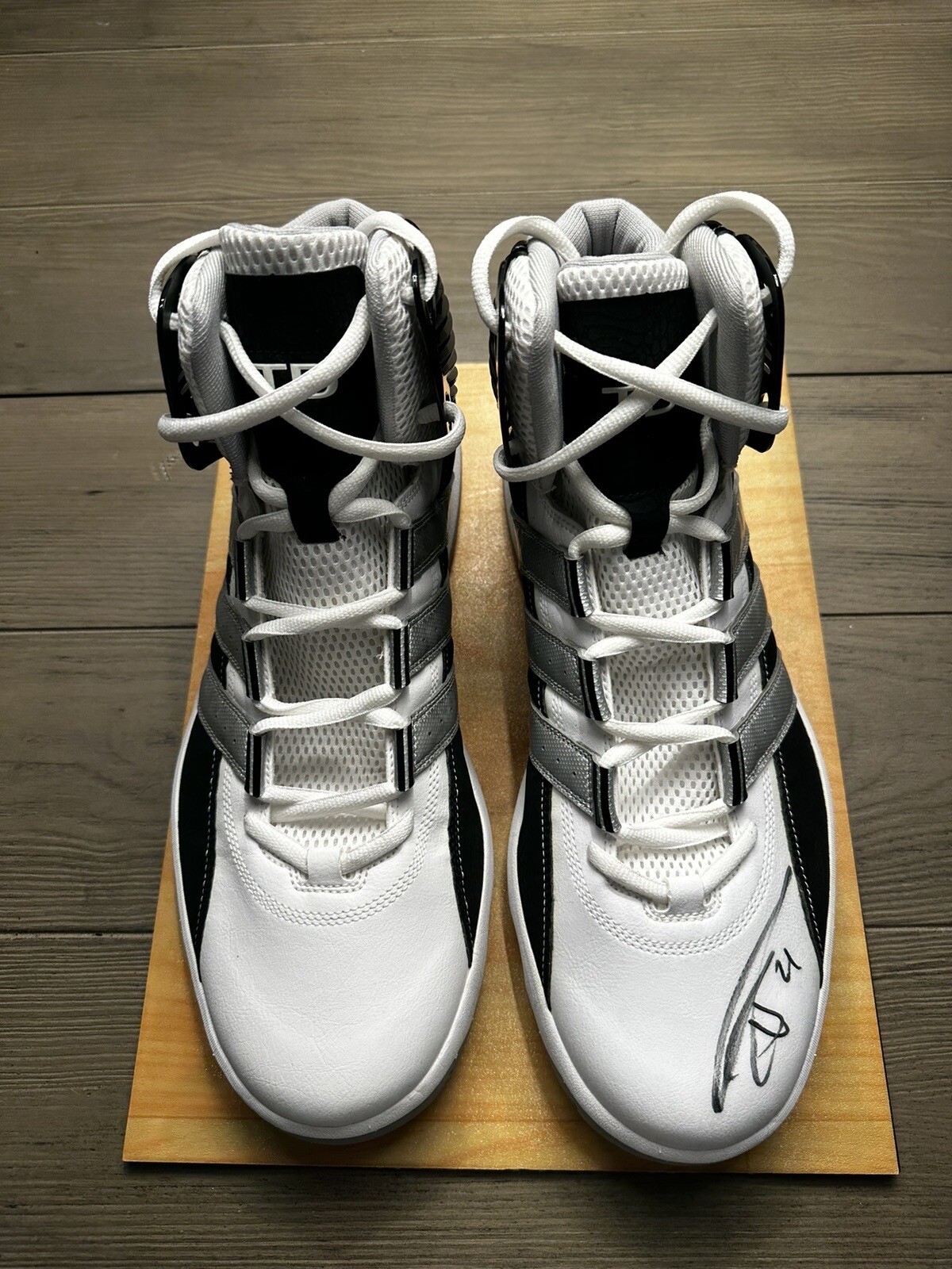 TIM DUNCAN Signed Autographed Shoes GAME ISSUED BIG FUNDAMENTAL Size 16 ...