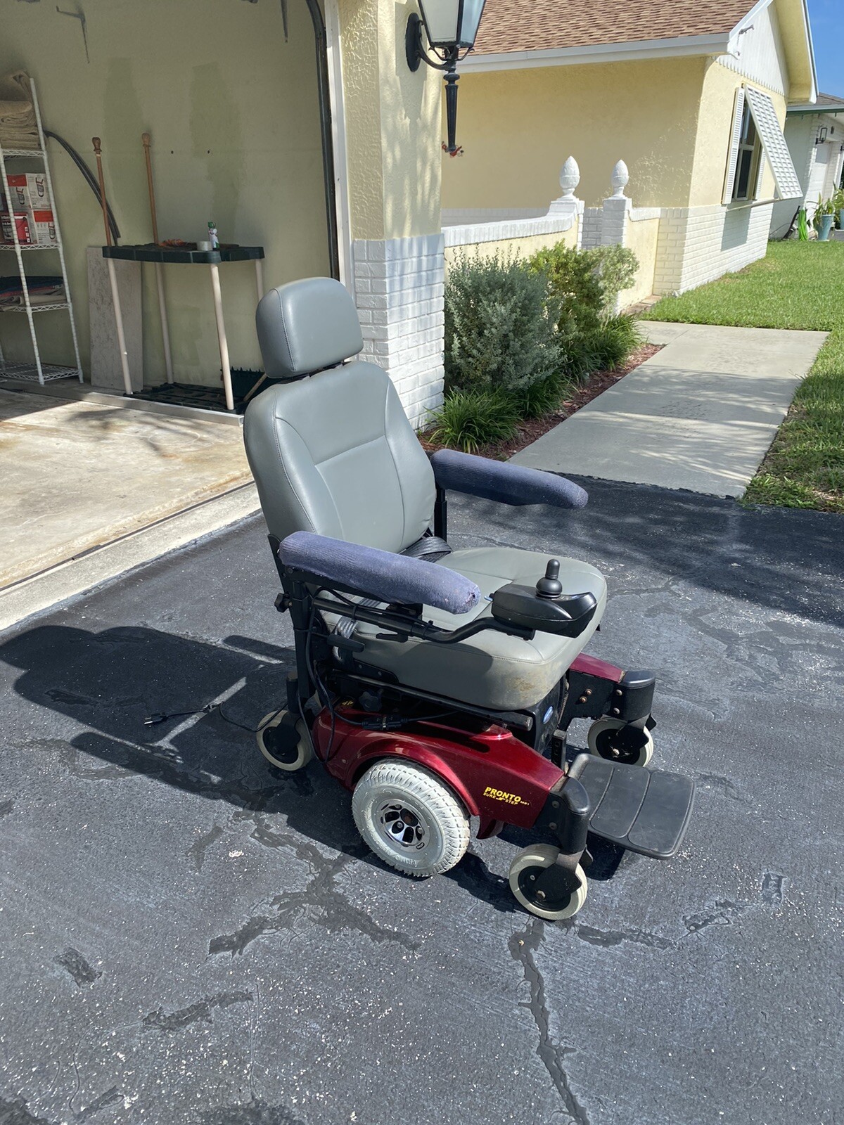 INVACARE PRONTO M41 SURESTEP POWER WHEELCHAIR - 20" SEAT WIDTH (RED ...