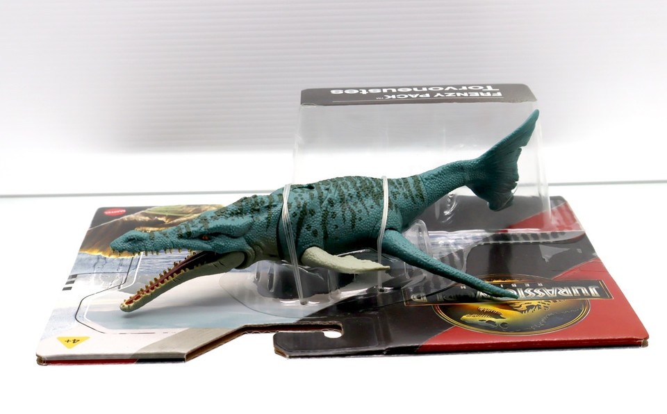 Jurassic World Rebirth Frenzy Pack Torvoneustes Action Figure Toy ...
