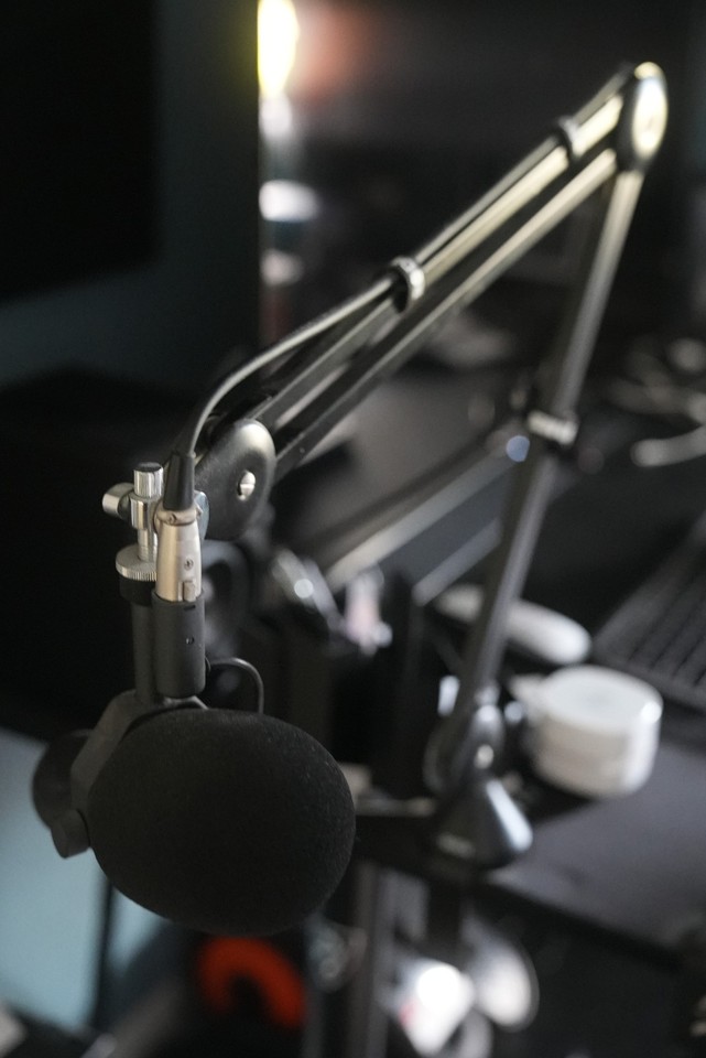 Shure SM7B Microphone + Rode PSA1 Boom Arm (Twist Desk Clamp) + Cloud ...