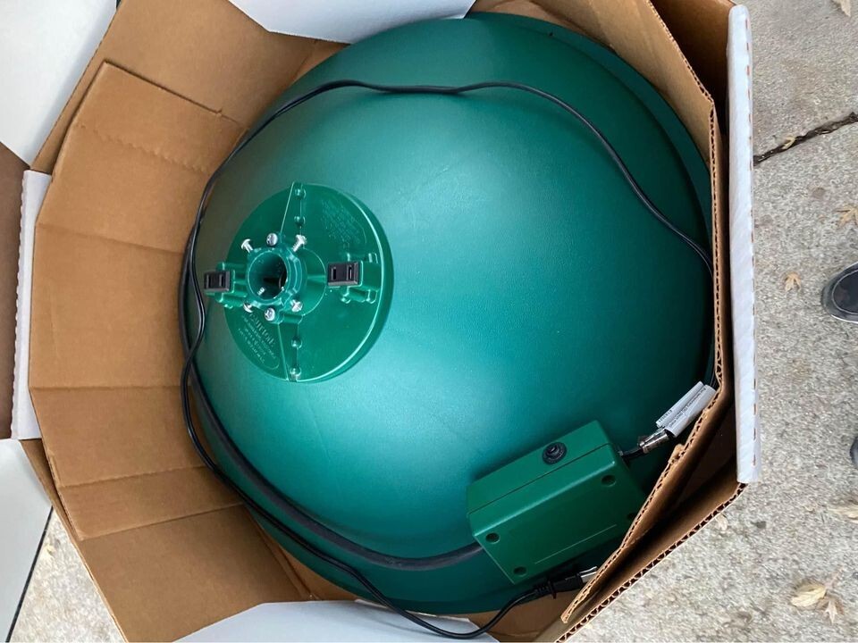 EZ Rotating Christmas Tree Stand For Trees Up To 8.5' & 2000 Lights ...