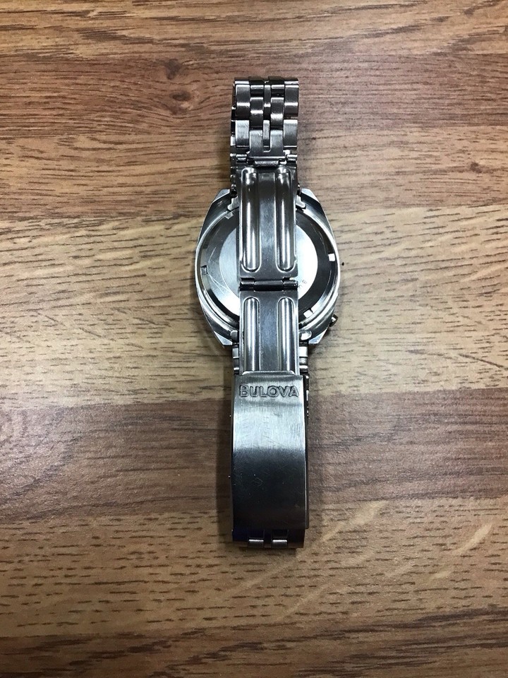 bulova mens digital quartz watch, N7, 1977, original bulova band, not ...
