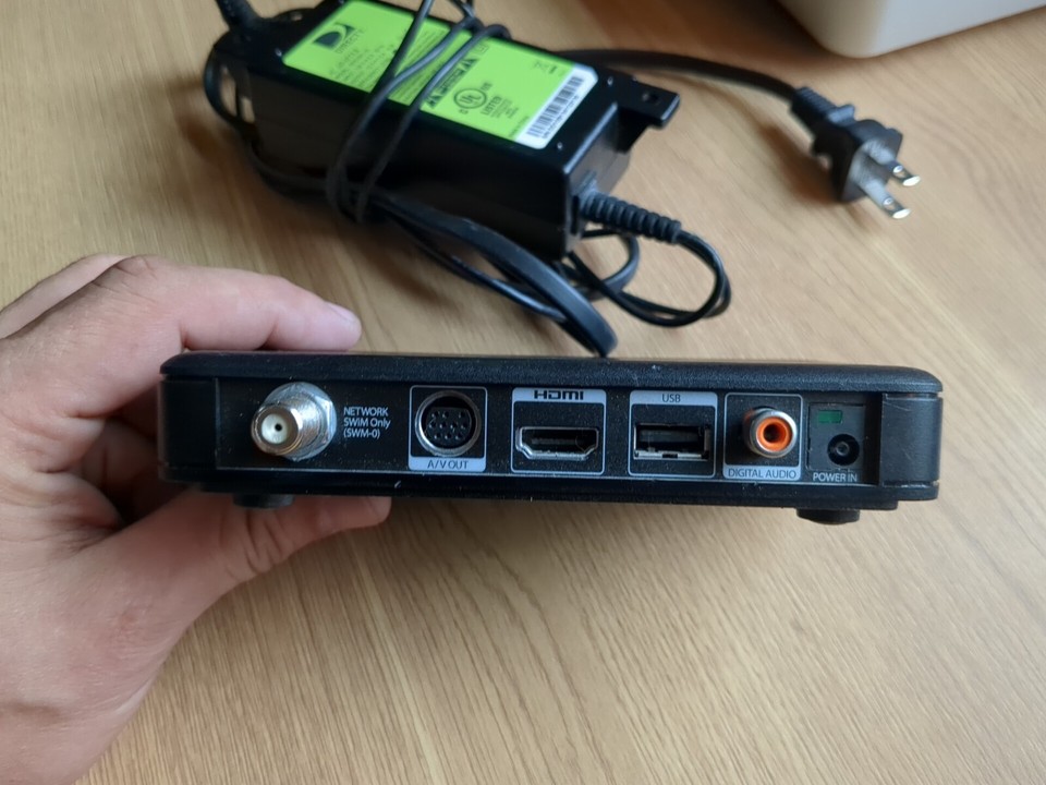 DIRECTV DIRECT TV Advanced Whole Home Client C41 —100 Box with power ...