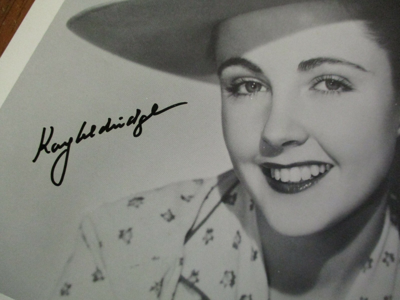 KAY ALDRIDGE(Died in 1995)("Perils of Nyoka") Signed 8 x 10 Black ...