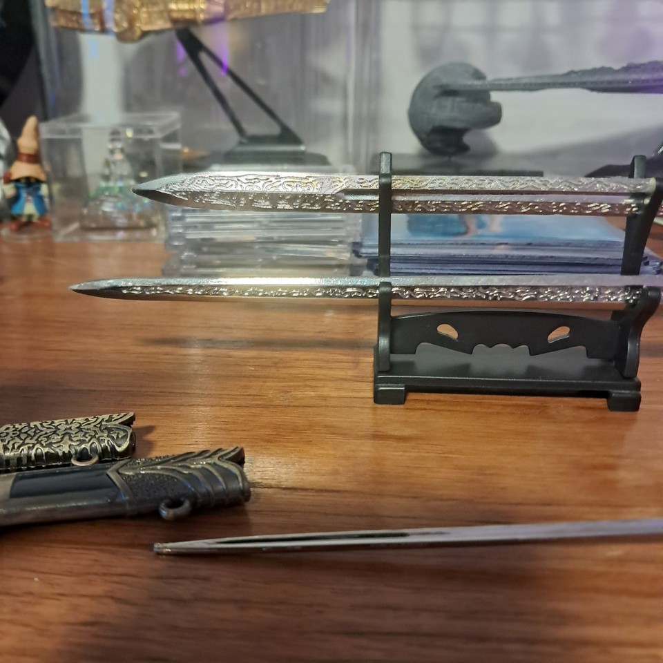 Game of Thrones Mini Swords Letter Openers With Scabbards and Stand | eBay