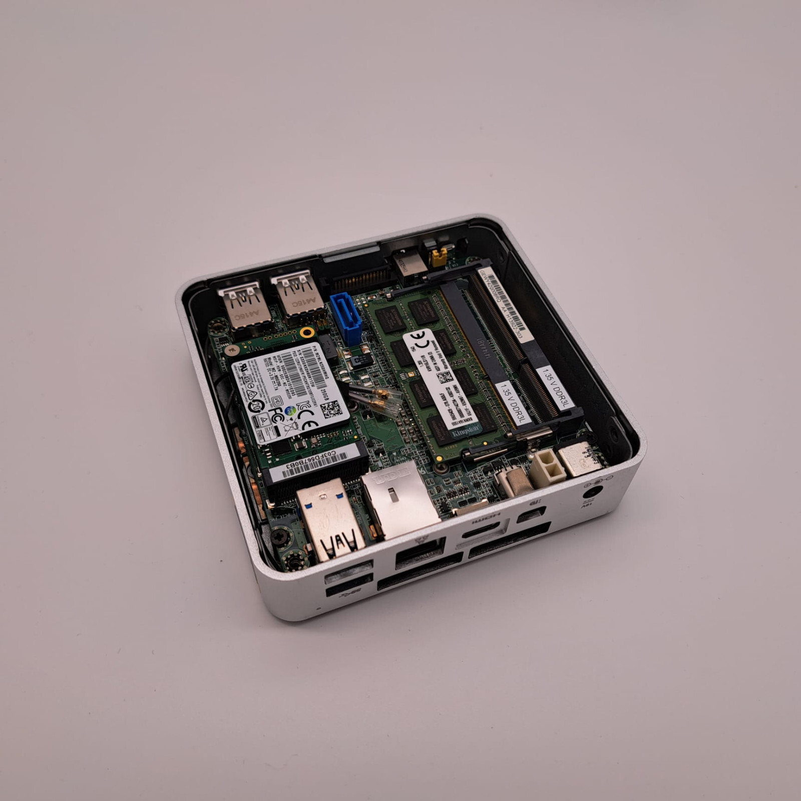 Media Player Intel NUC D54250 HDMI LAN SSD Mini Micro PC Intel Core i5 ...