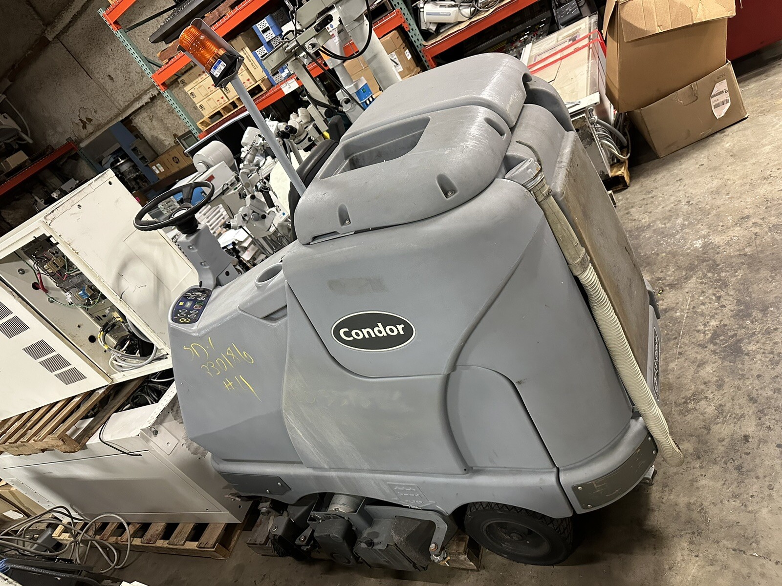 Nilfisk Advance Condor 4830C Commercial Rider Floor Scrubber 56413005 ...