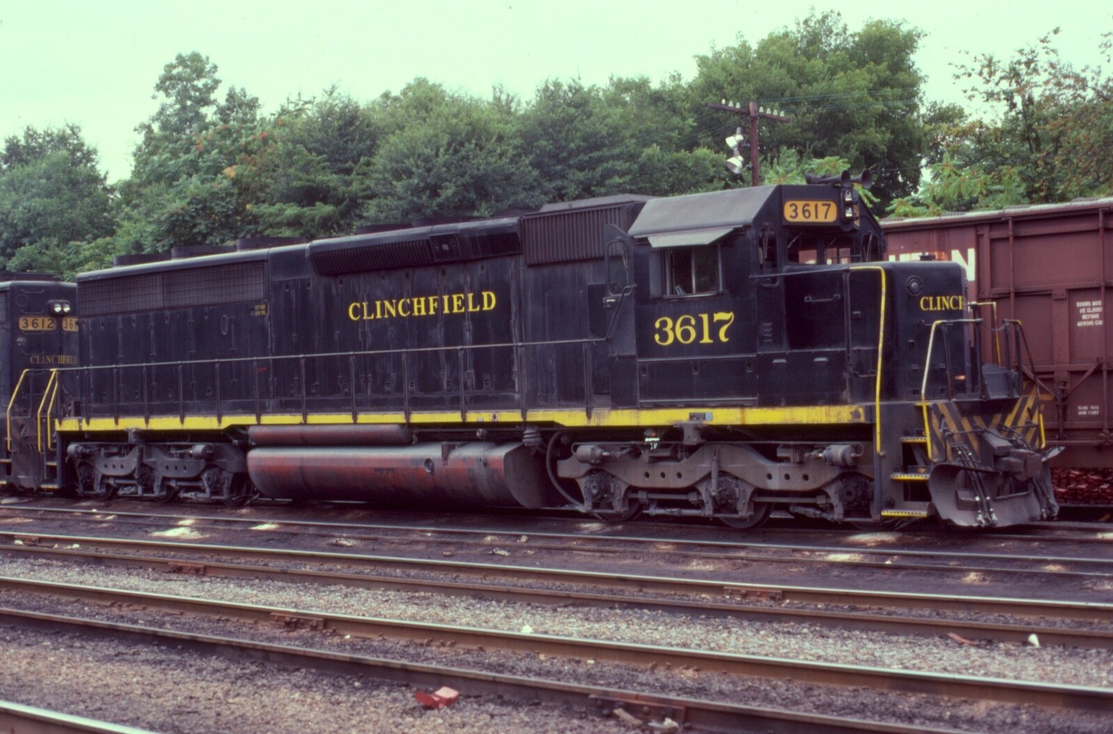 ORIGINAL 1978 RAILROAD SLIDE CRR CLINCHFIELD 3617 EMD SD45-2 CSX | eBay