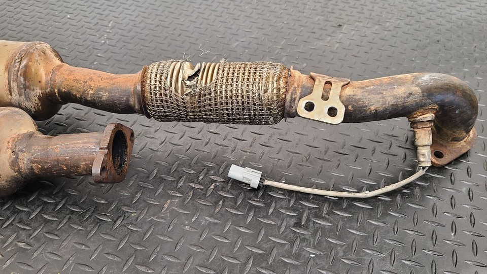 18-21 Chevrolet Traverse 3.6L Converter & Muffler Assembly OEM 85513037 ...