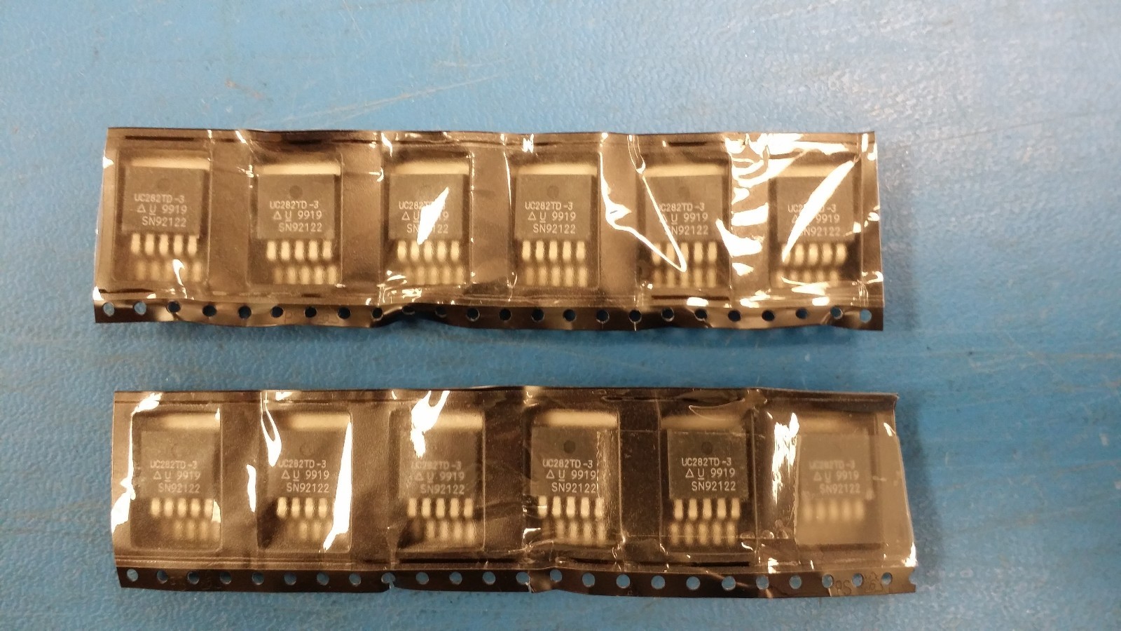 (1 PC) UC282TD-3 UNITRODE LDO Regulator Pos 2.5V 3A 6-Pin(5+Tab) TO-263 ...