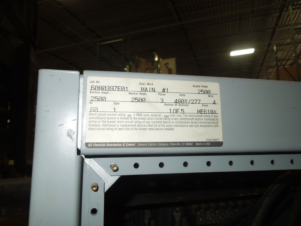 GE AV-Line Switchboard 2500A 3ph 480/277V Power Break Main-Tie-Main ...