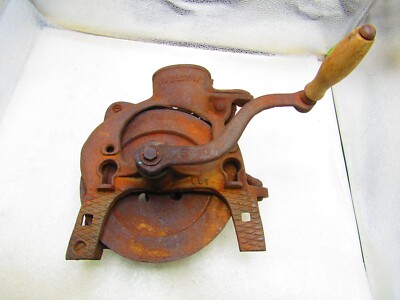 Primitives - Corn Sheller