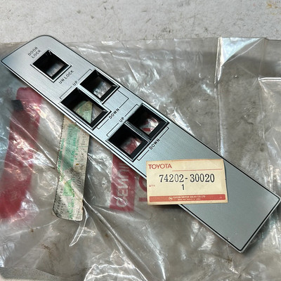 74202-30020 PANEL, FRONT ARMREST BASE, UPPER RH, toyota, | eBay