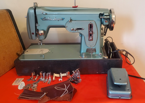 Vintage DRESSMAKER high shank leather+lace Sewing Machine+Carry Case ...