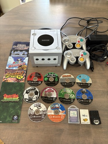 Nintendo GameCube Console Bundle - 2 Controller, 10 Classic Games ...