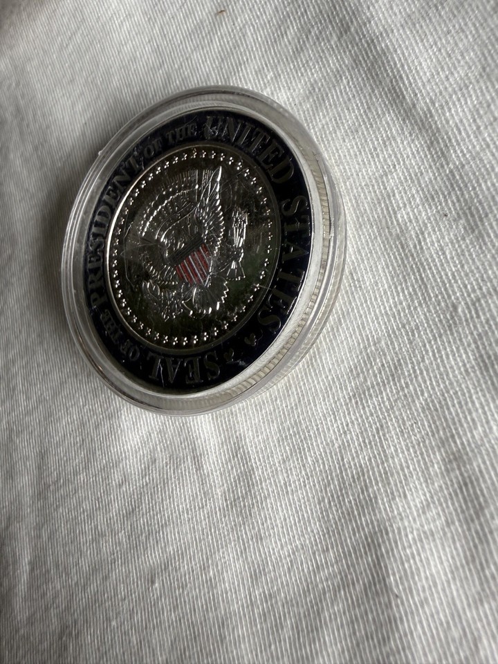 Commemorative Donald Trump Presidential inauguration challenge coin ...