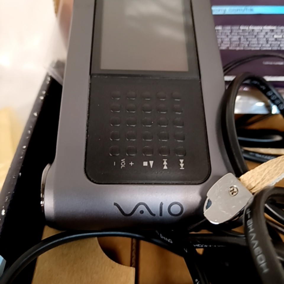 Sony Vaio Pocket VGF-AP1 Portable Music Player 20GB Colour LCD Untested ...