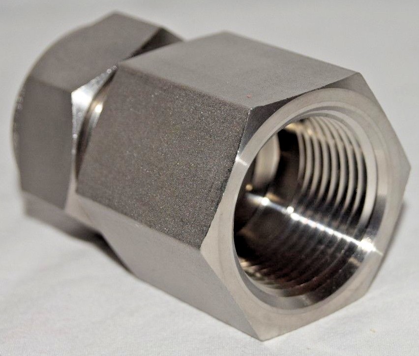 Swagelok 1" Tube OD x 1" NPT Female Pipe Straight Connector SS-1610-7 ...