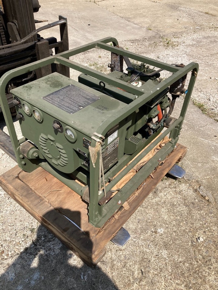 3KW, 400 Cycle Generator set w/ 4A032 Miltary Standard 4 cyl air cooled ...