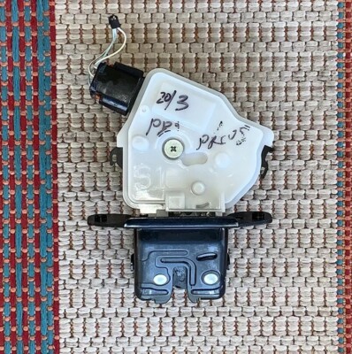 2010 - 2015 TOYOTA PRIUS REAR TRUNK HATCH LID LATCH OEM | eBay