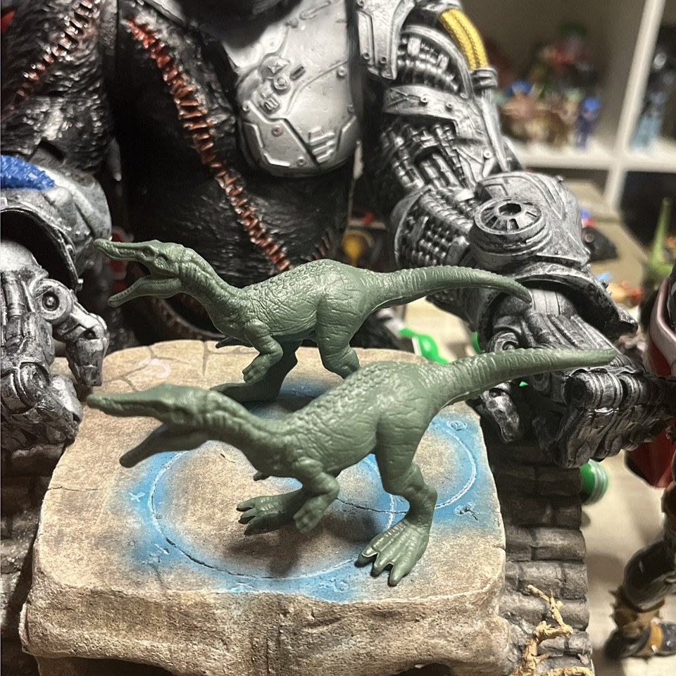 Mattel Jurassic World Baryonyx Mini Dinosaur Blind Bag Figure_S TWO ...