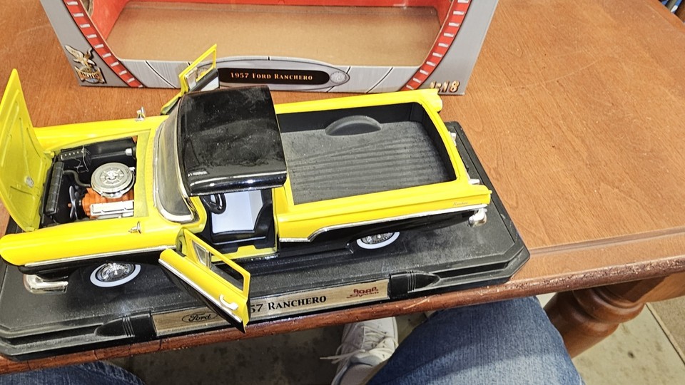 Ford 1957 Ranchero Yellow Road Signature in box in Box Diecast 1/18 | eBay