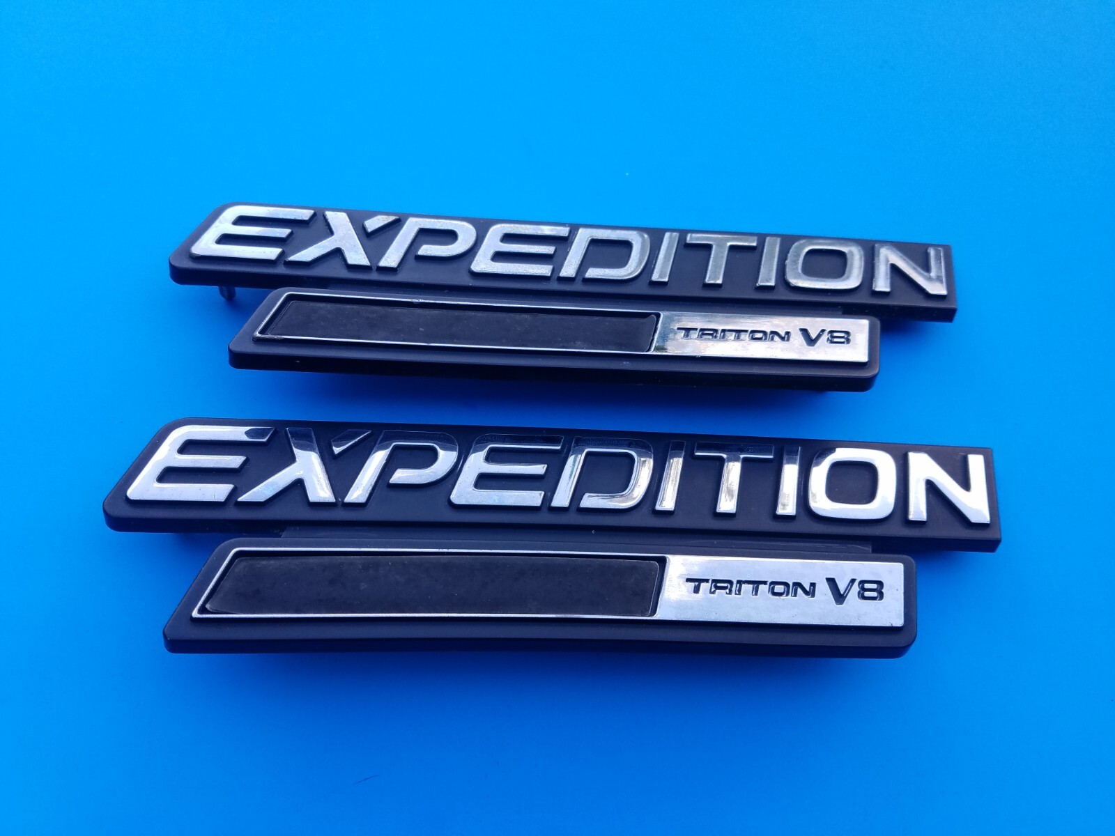 97 98 99 00 01 02 FORD EXPEDITION XLT TRITON V8 EMBLEM LOGO BADGE SET ...