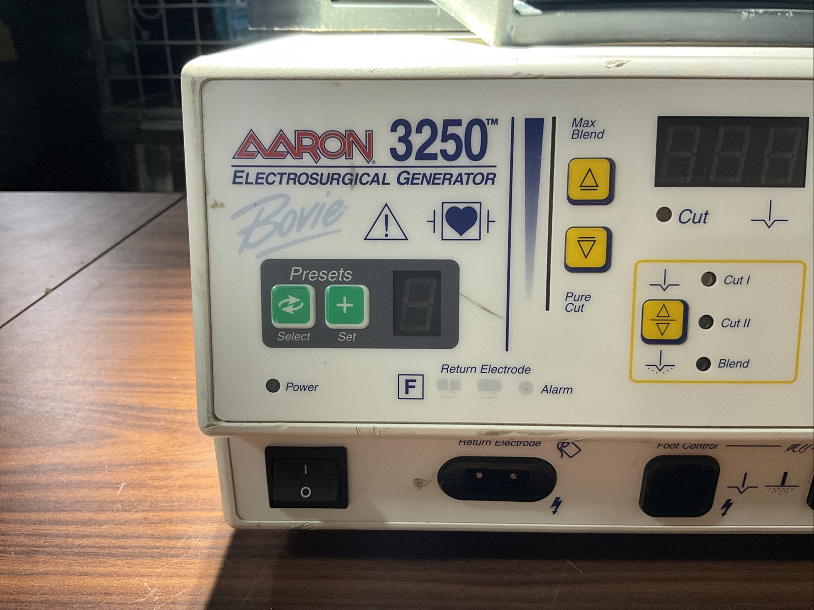 Aaron 3250 Bipolar Electrosurgical Generator REF A3250 ESU with Foot ...