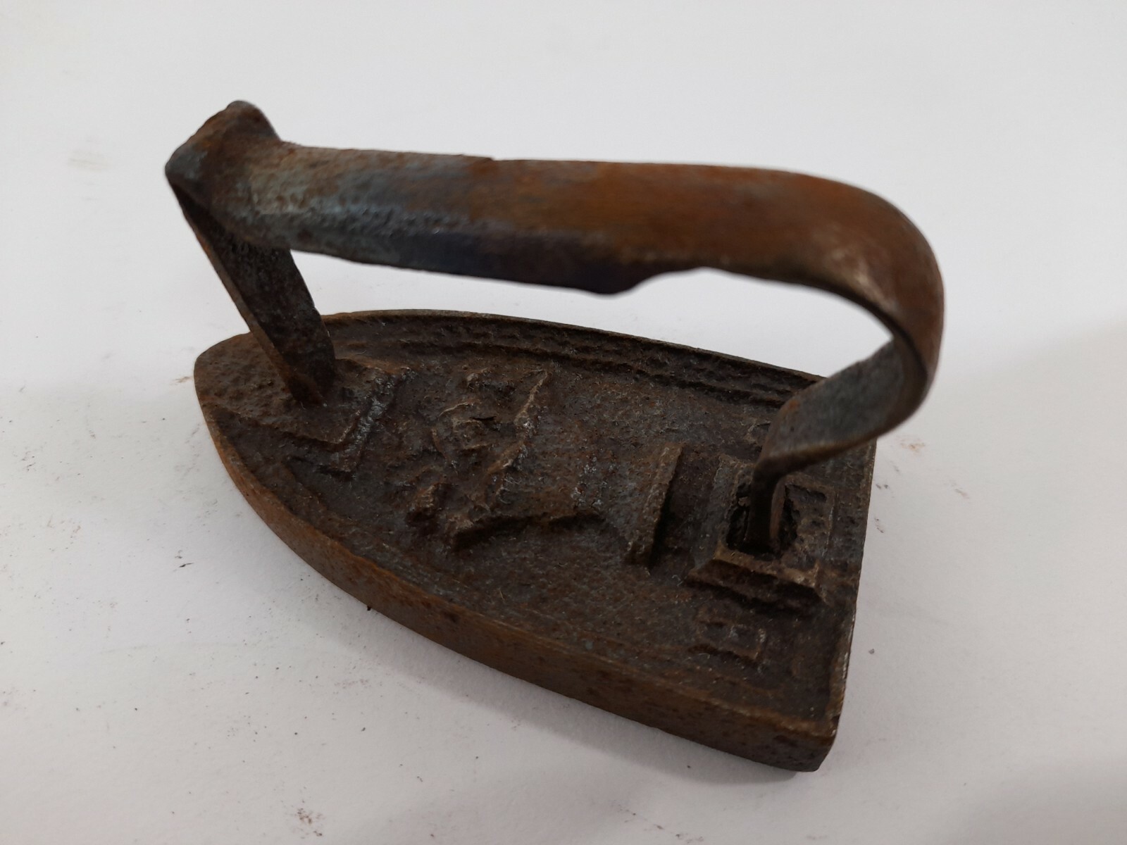 petit fer a repasser lavandière dentelière art populaire 19ème siècle ...