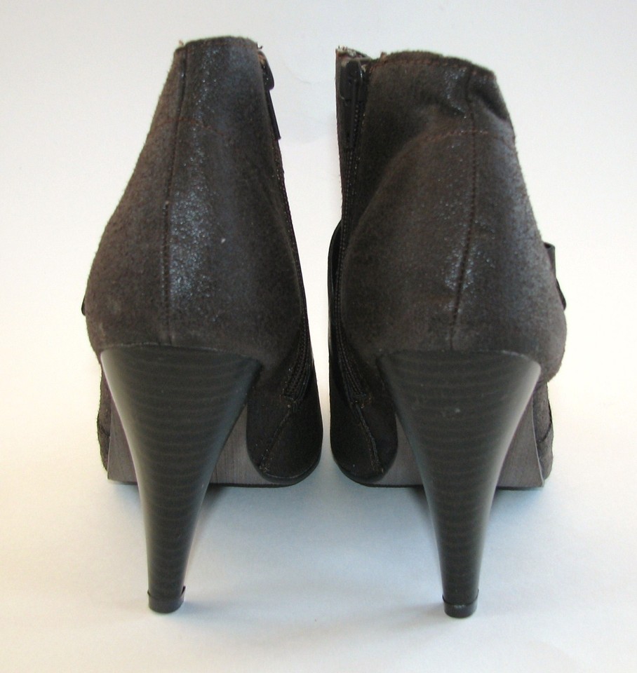 UNLISTED by KENNETH COLE DARK BROWN JACK RABBIT PEEP-TOE BOOTIE/HEELS ...