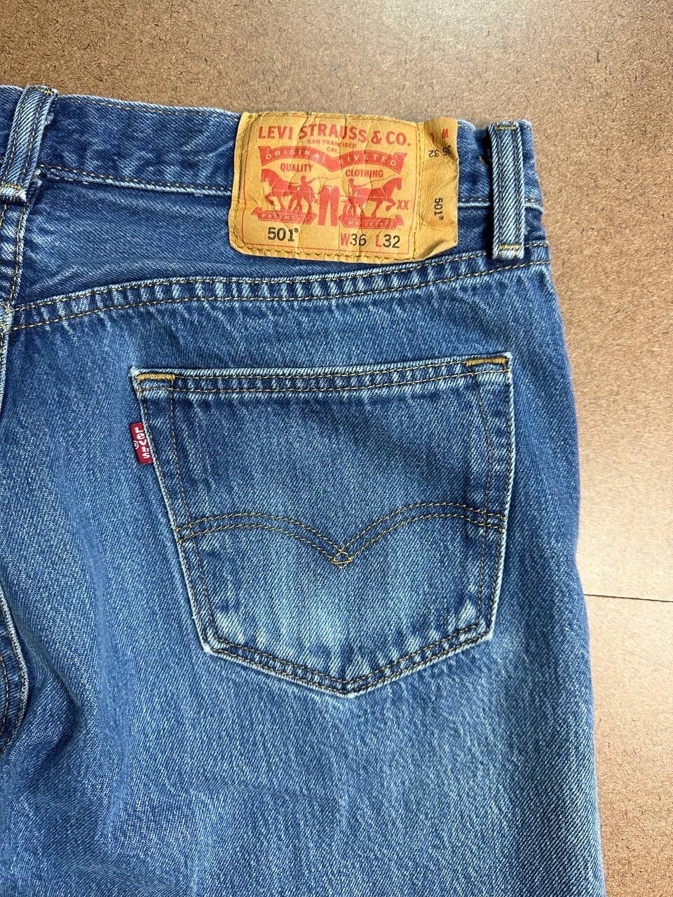 Levis Men Original 501 Straight Leg Button Fly Jeans … - Gem