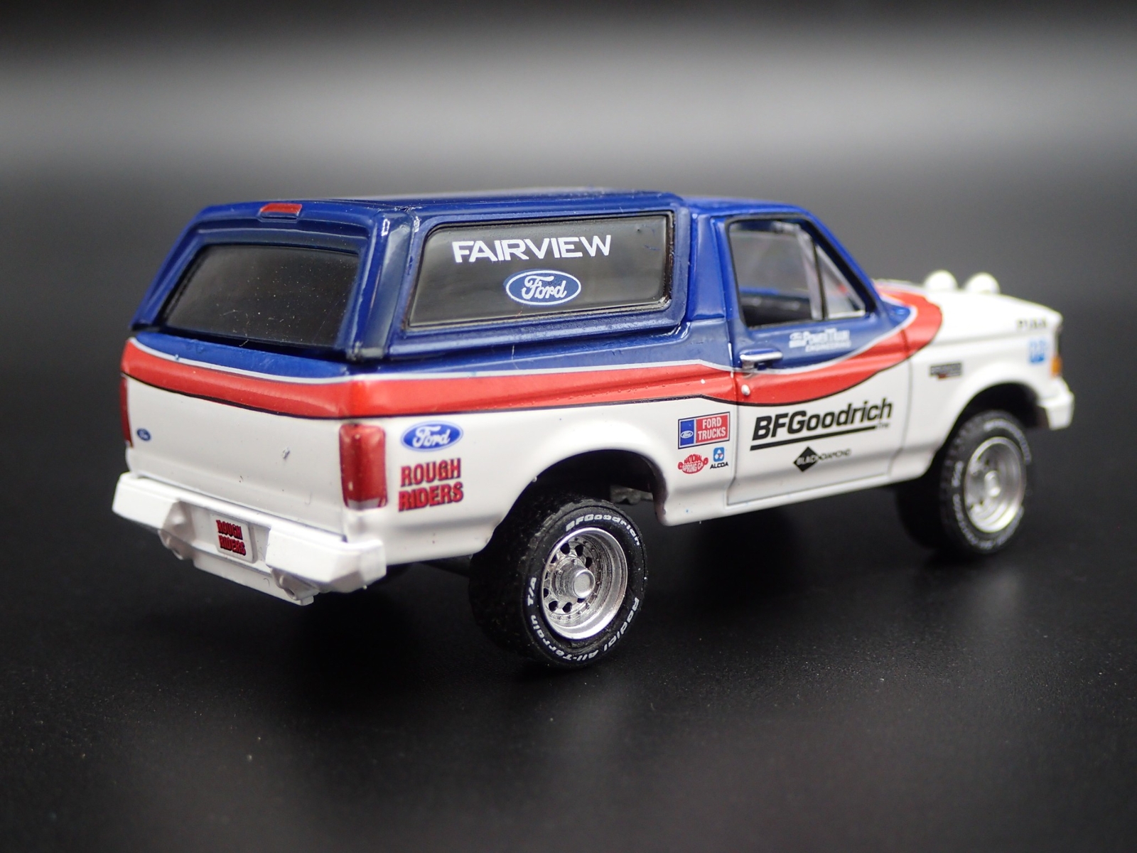1992 92 FORD BRONCO BFGOODRICH RACING TEAM 1:64 SCALE DIORAMA DIECAST ...