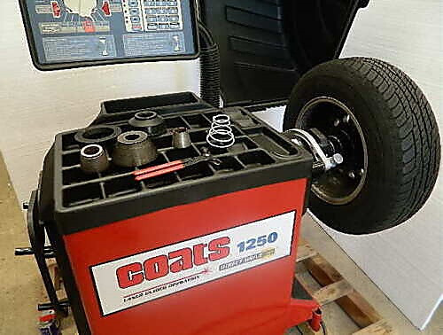 Coats® 70X-AH-2 Tire Changer & Coats® 1250 Balancer - Rebuilt with ...