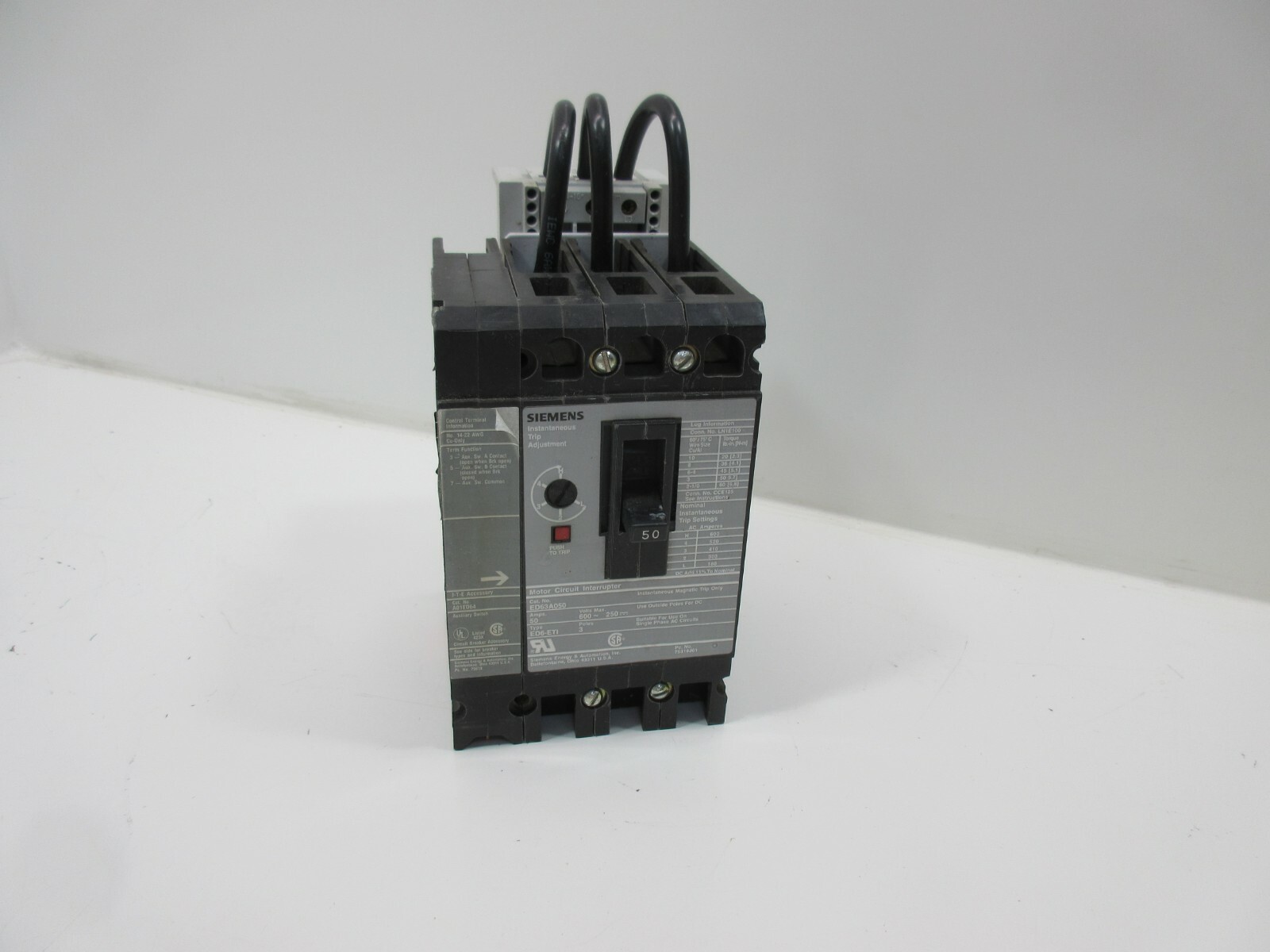 SIEMENS ED63A050 MOTOR CIRCUIT INTERRUPTER 50A w/A01ED64 and FBS8072 ...