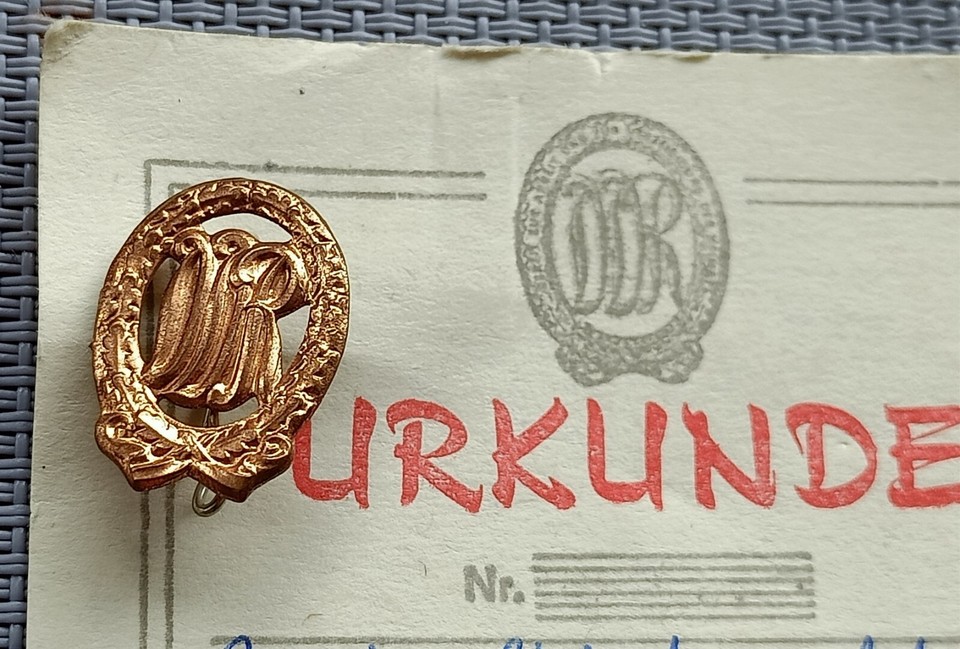 DDR GDR 7 East German bronze and gold badges + awards Cold War RELIC | eBay