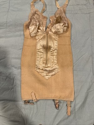 Vintage Peach Lacette 4 Garter Extra Firm Open Bottom Shape Wear, No ...