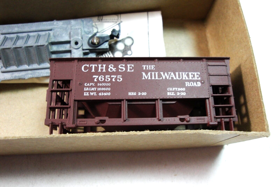 Roundhouse HO Scale Ore Car Kit #1411 Soo Line w Souther Pacific w LS&I ...