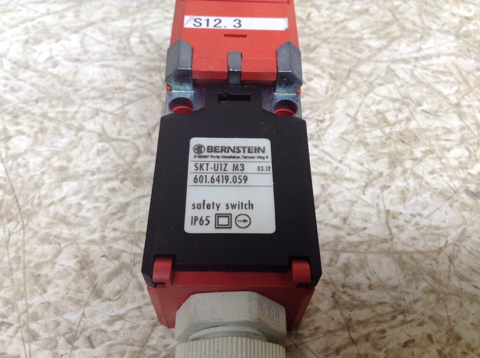 Warner Bernstein SKT-U1Z M3 Safety Interlock Switch SKTU1ZM3 601.6419.059 | eBay
