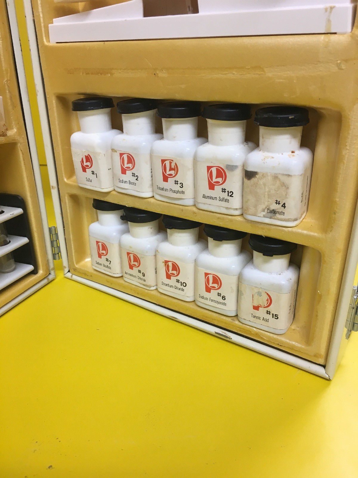 Vintage Lionel Porter Chemcraft Chemistry Lab Science Metal Box Cabinet ...