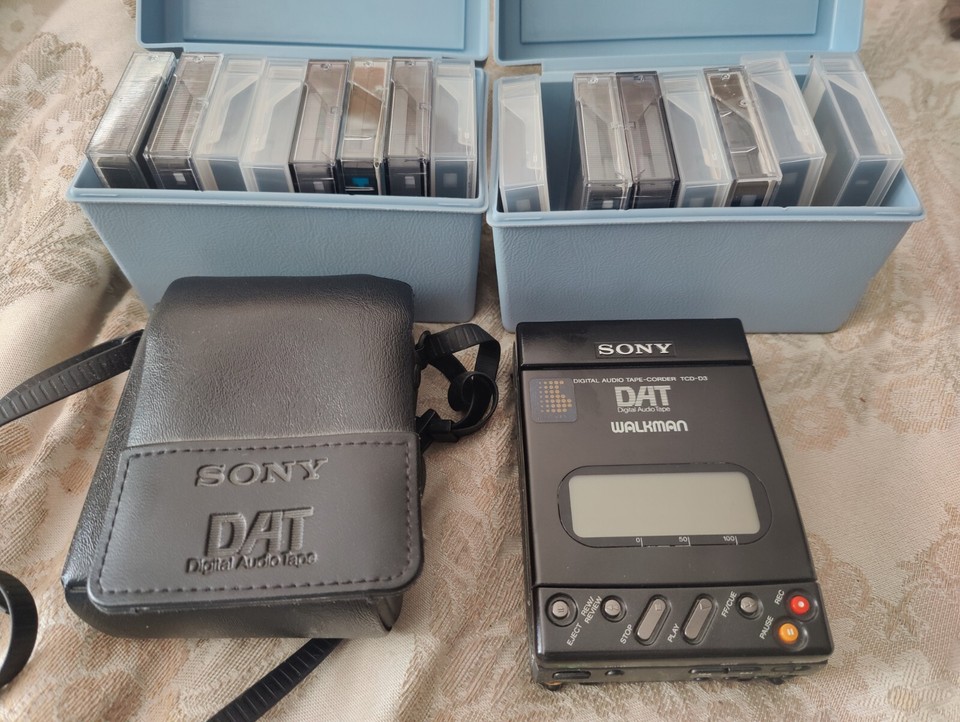 Sony D3 DAT Player/Recorder UNTESTED no Power Supply. Case & 25 DAT ...