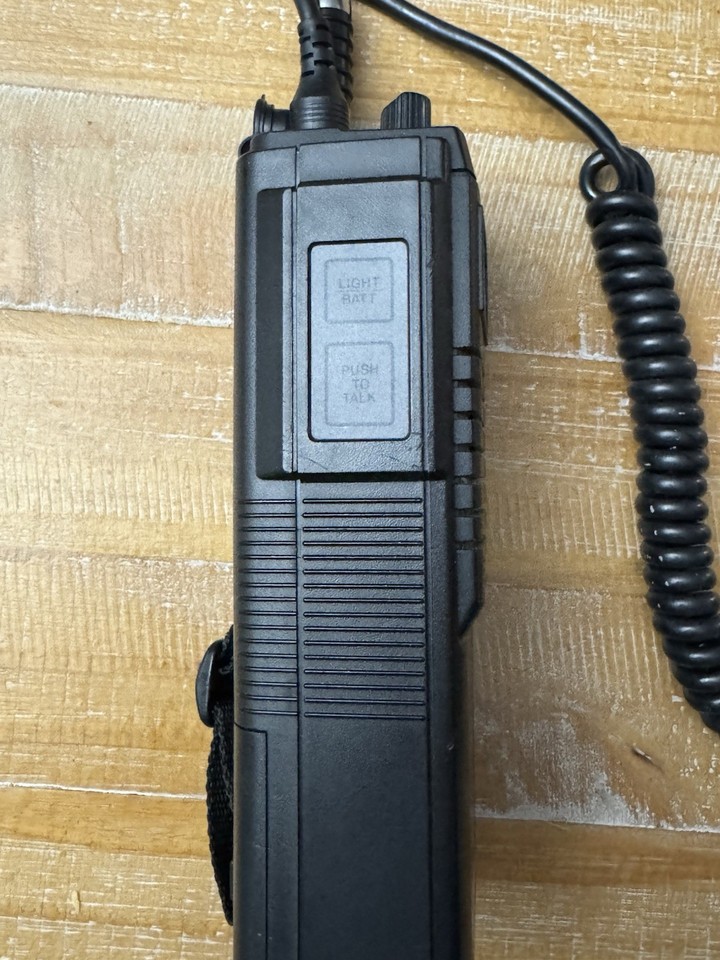 Realistic TRC 221 40Channel CB Radio Transceiver + Mic Tested, Working ...