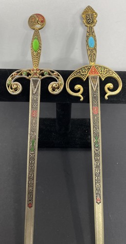Walt Disney World The King's Gallery Souvenir Swords Lot of 2 18 ...
