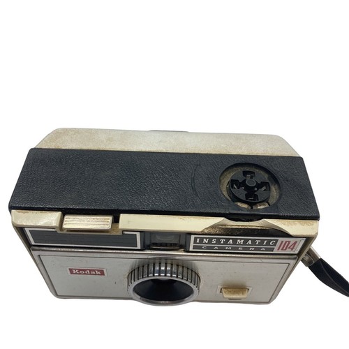 Kodak Instamatic 104 Vintage Camera | eBay