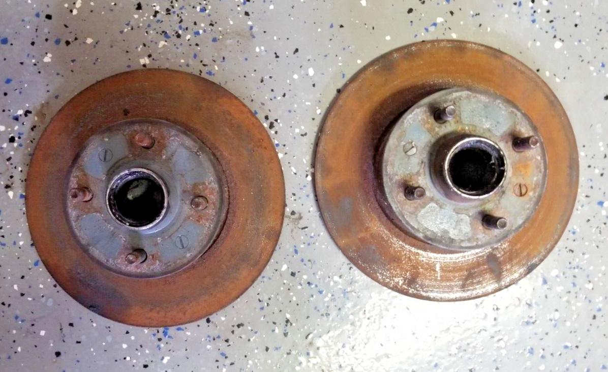 Alfa Romeo Spider Front Hubs Right and Left Wheel Hubs and Rotors Set ...